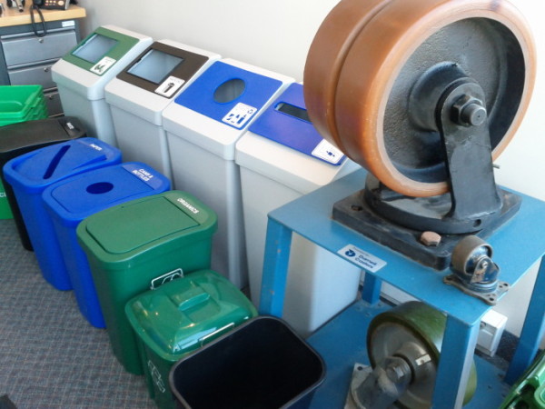 Frontshowroom – www.caster-rack.com